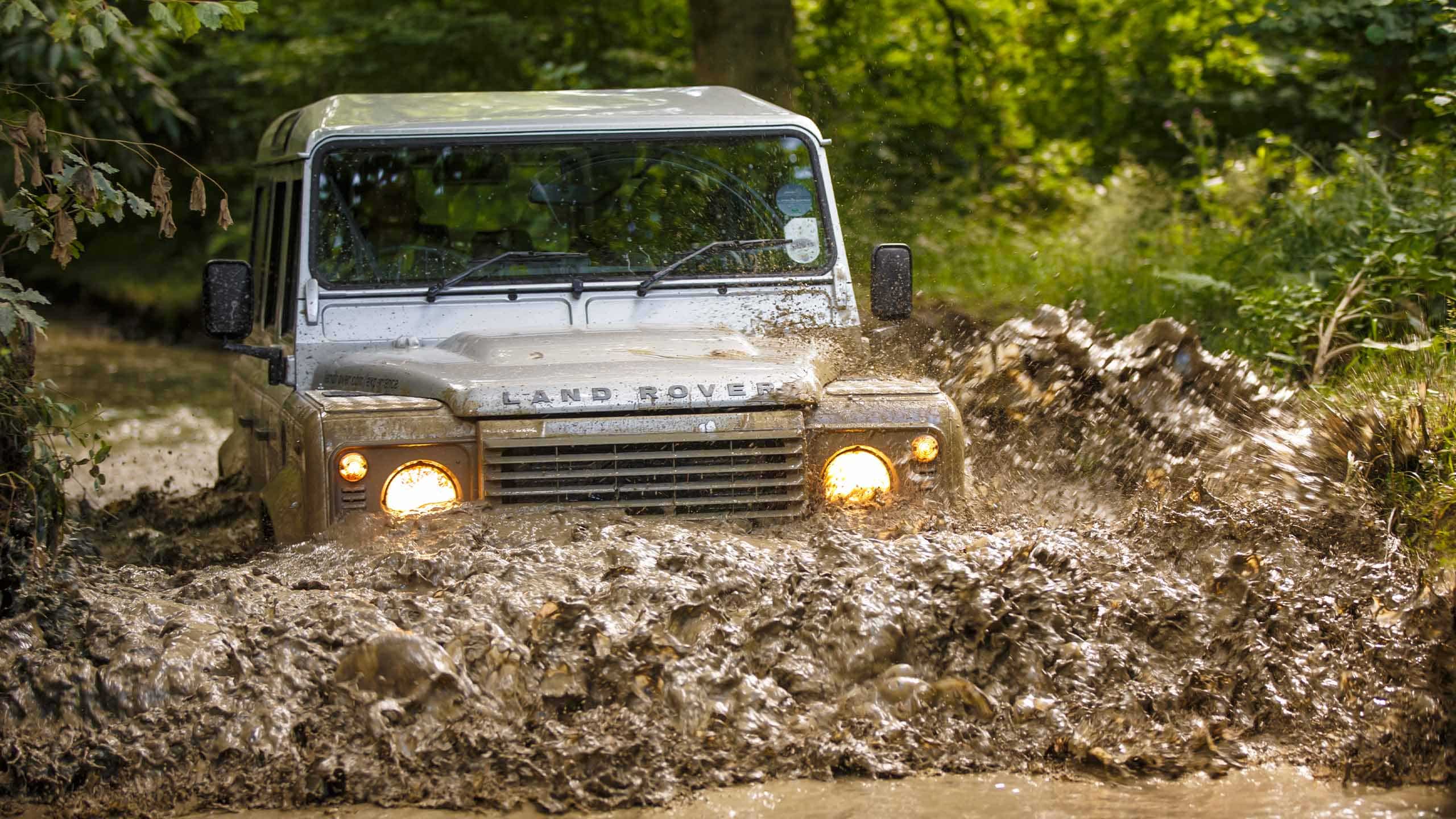 Off Road Driving Training - Land Rover Experience | Land Rover Slovakia